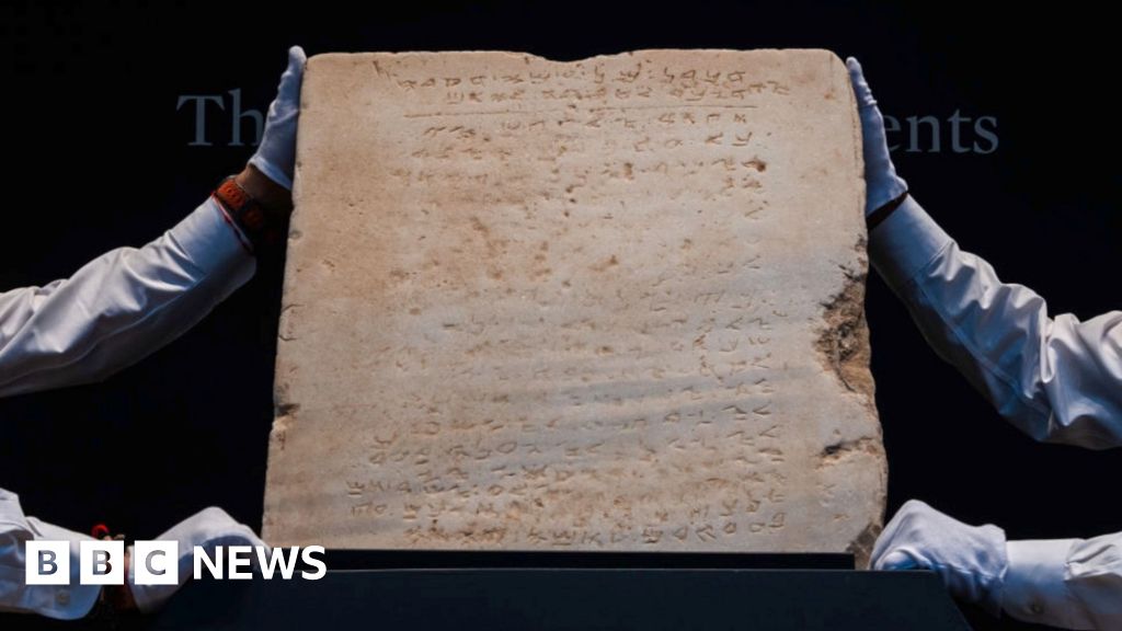 Earliest complete Ten Commandments tablet heads to auction - BBC News