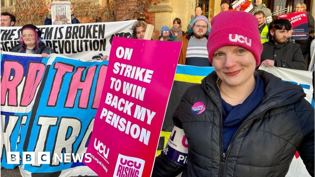 University strikes: Students face disruption as walkout begins - BBC News