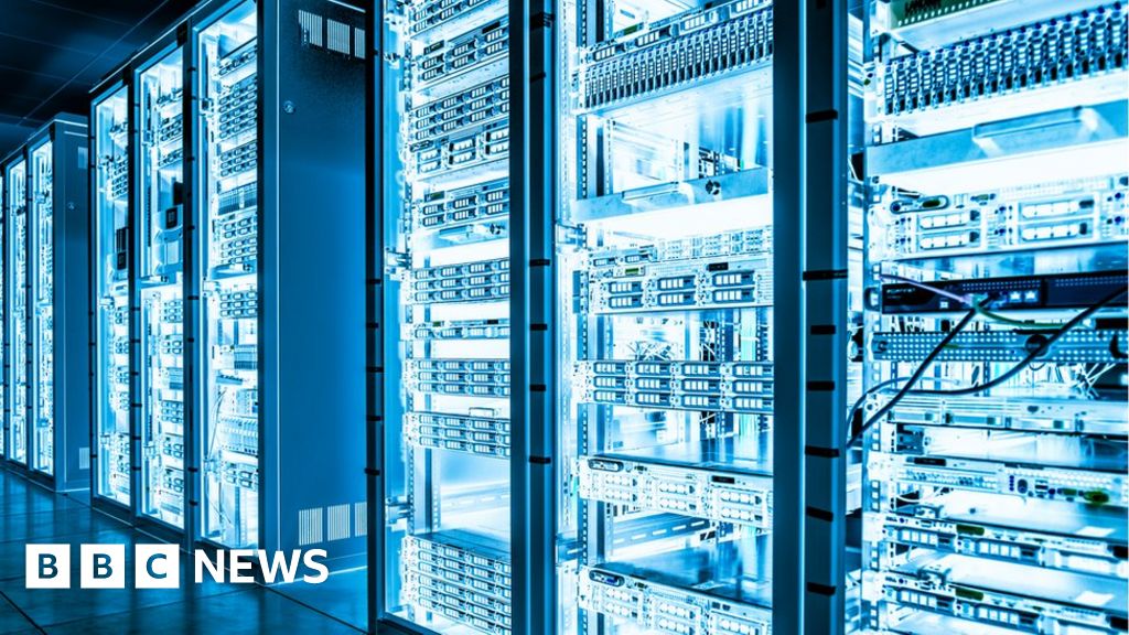 UK cyber-defence chief accuses Russia of hack attacks