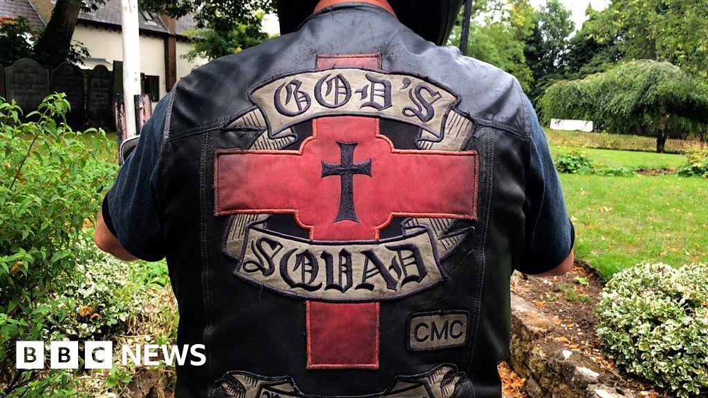 God's Squad vicar reaches 'guys on the edge' - BBC News