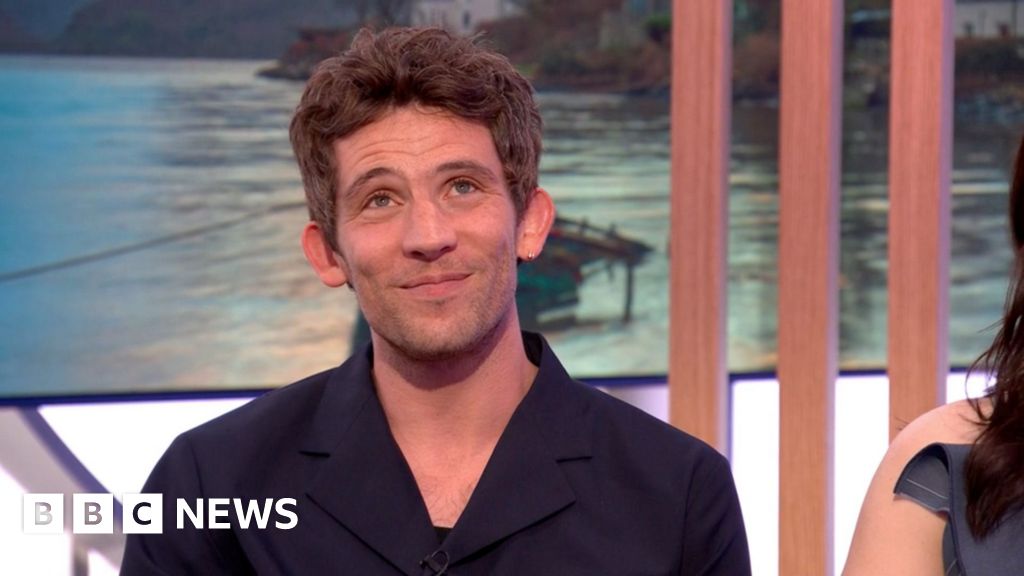 Josh O'Connor really overthought his text from Speilberg - BBC News
