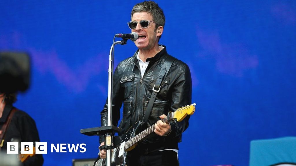 Thousands enjoy Biggest Weekend in Perth - BBC News