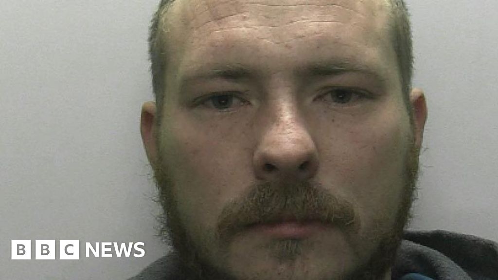 Launceston paedophile caught in undercover sting by police - BBC News