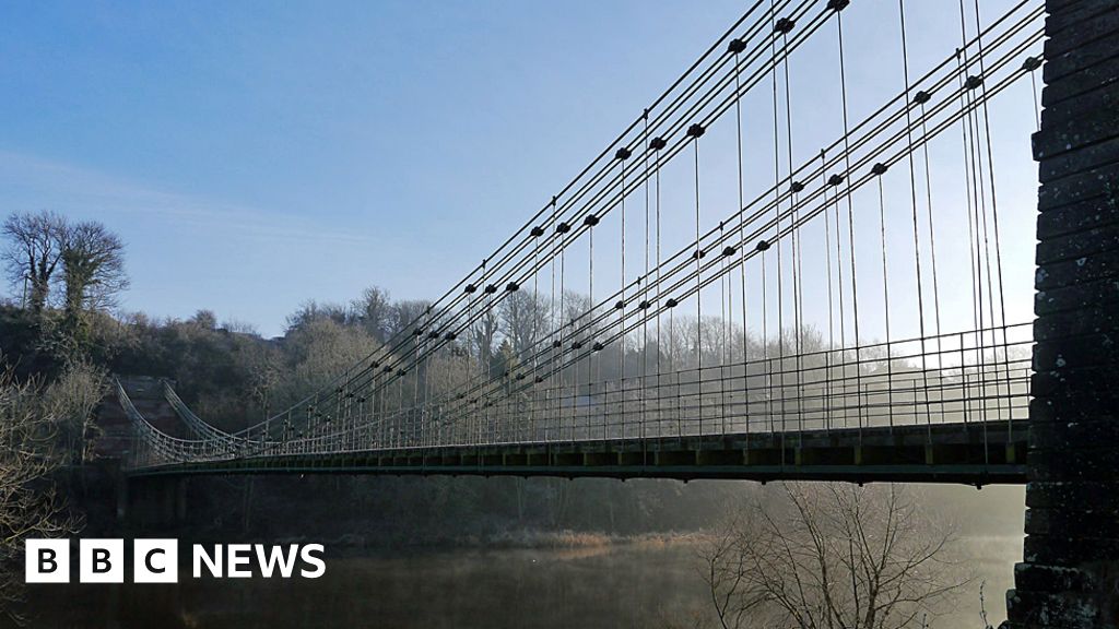 Union Chain Bridge: Scotland-England link's future secured - BBC News