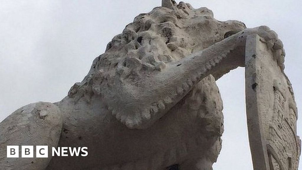 Local names added to Brookeborough war memorial - BBC News