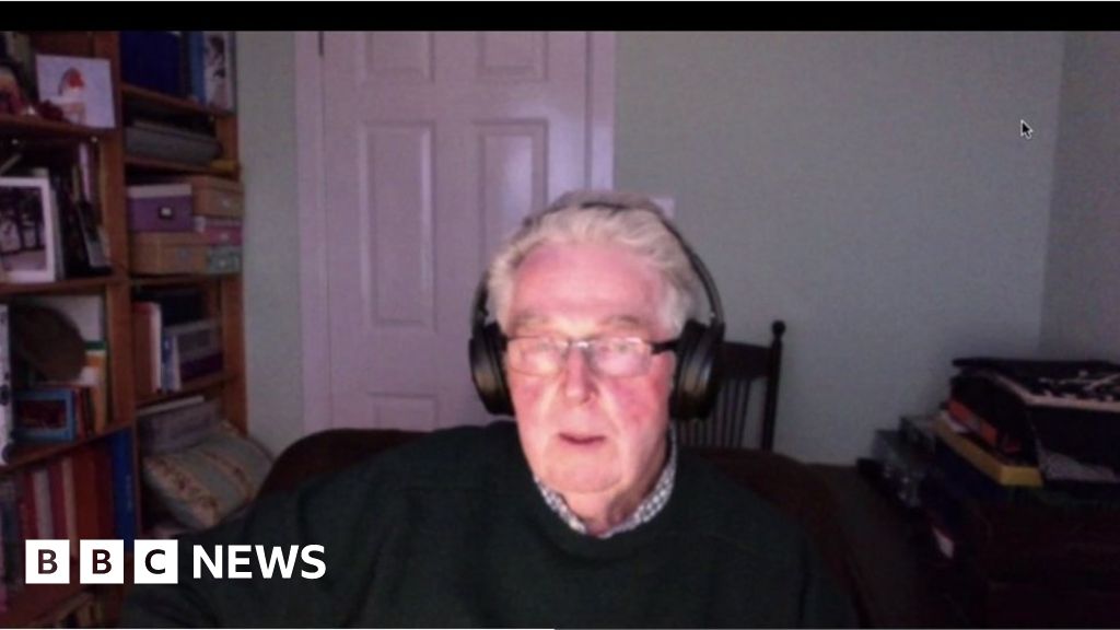 Coronavirus: Choir keeps 'spirit alive' rehearsing online