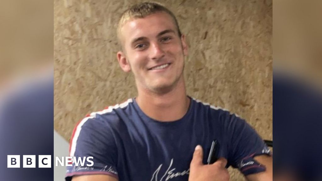 Ben Moncrieff: Boy, 16, jailed for life for his murder - BBC News