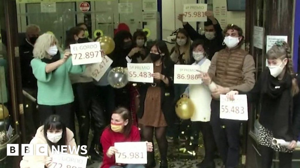 El Gordo: Spanish lottery winners celebrate - BBC News