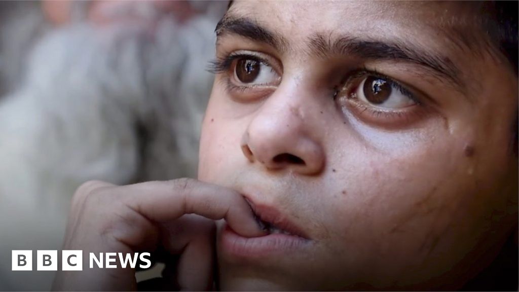 The human shields freed from IS - BBC News