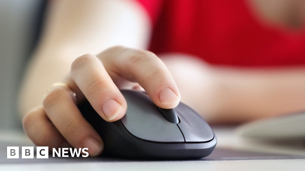 Lochaber High computing courses lack subject specialist - BBC News