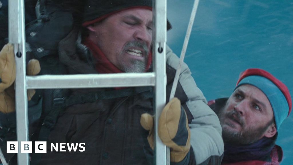 Everest film revisits 1996 disaster on world's highest mountain - BBC News