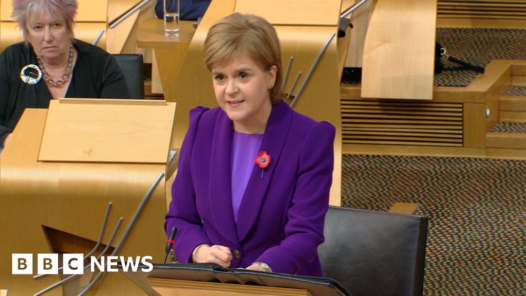 Scottish Parliament: First Minister's Questions - BBC News