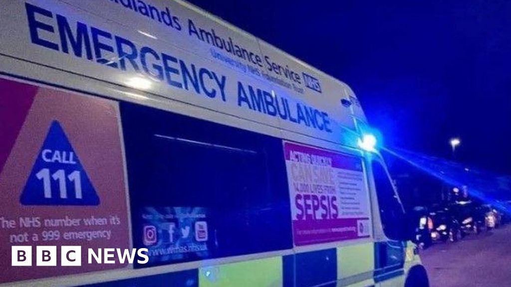 New Year's Eve 999 ambulance calls rise by 13% - BBC News
