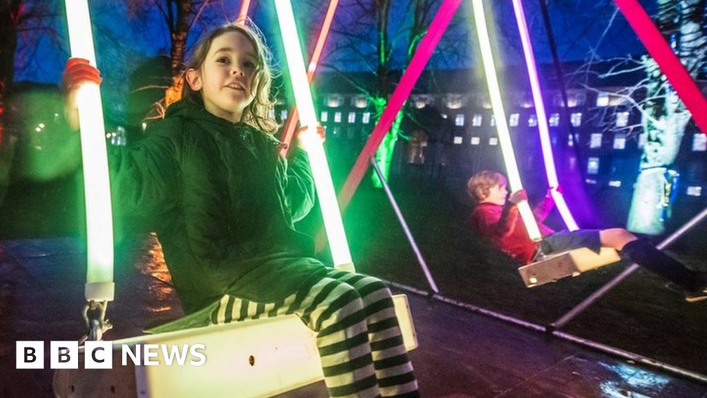 Bristol Light festival launches to brighten up city - BBC News