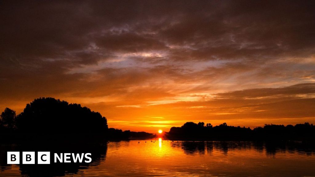 Heatwave: Tropical nights recorded as temperatures soar in England ...