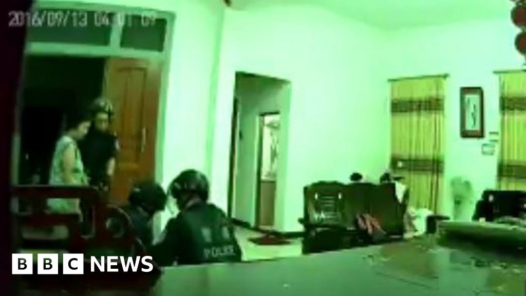 Wukan: Police move on China protest village to end protests - BBC News