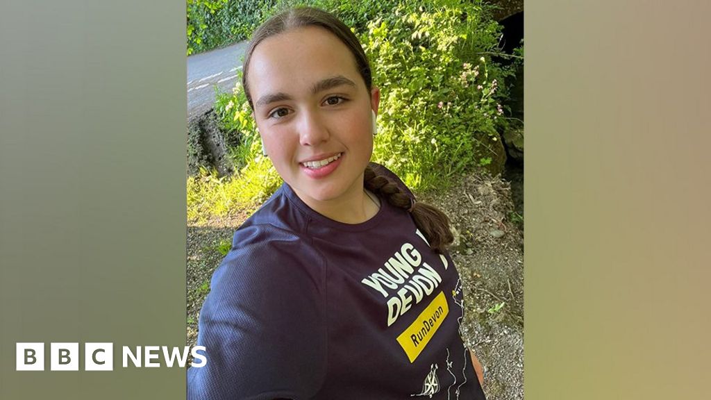 Devon teenager takes on 120km charity run in memory of friends