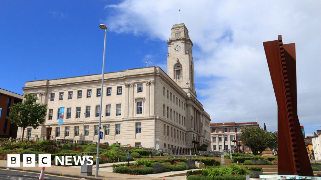 How would you describe Barnsley in one word? - BBC News