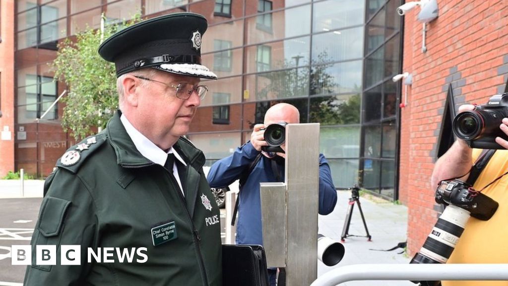 PSNI data breach: Independent review to be launched - BBC News