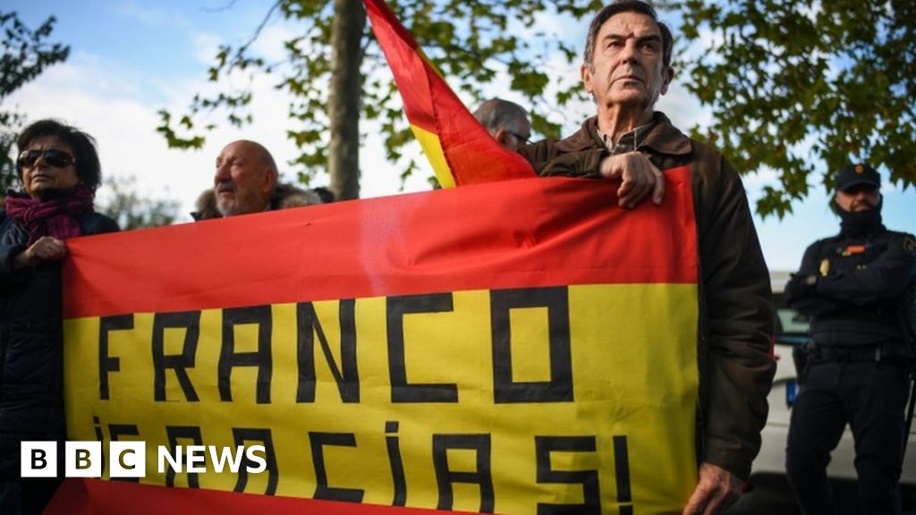 Franco exhumation: Dictator's move stirs fury in divided Spain - BBC News