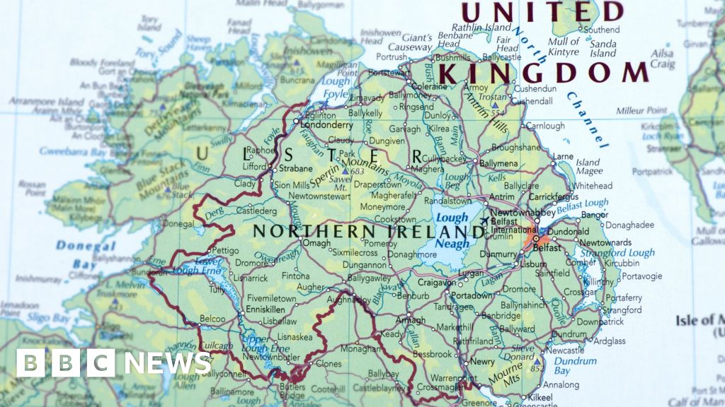 Reality Check: Red lines on the Irish border - BBC News