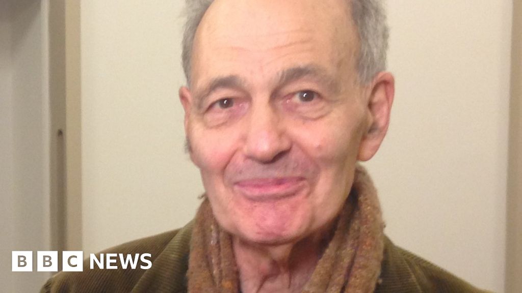 Frank Auerbach: Is he the UK's greatest living artist? - BBC News