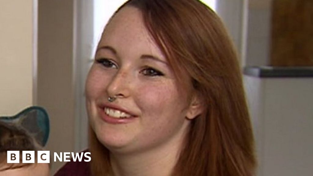 'Why I sell my breast milk to strangers' - BBC News