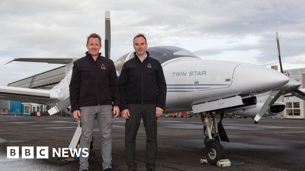 Perth Airport considers passenger flights - BBC News