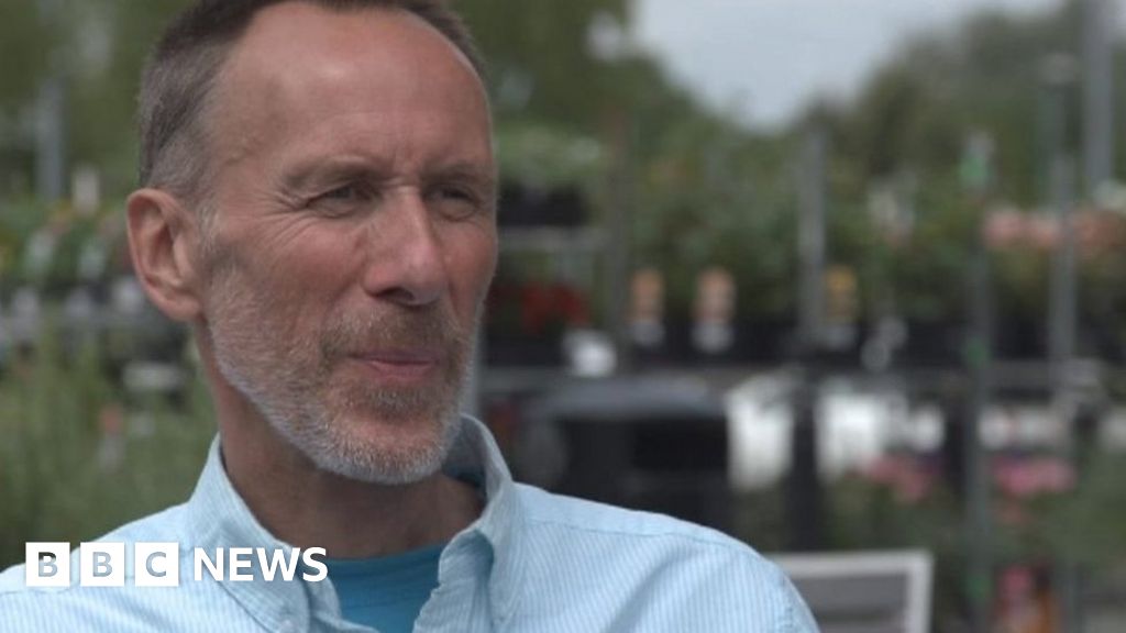 Eating disorders and me: Steve James' story - BBC News