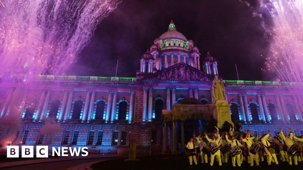 Nine Nights Diwali Indian light show transforms Belfast - BBC News