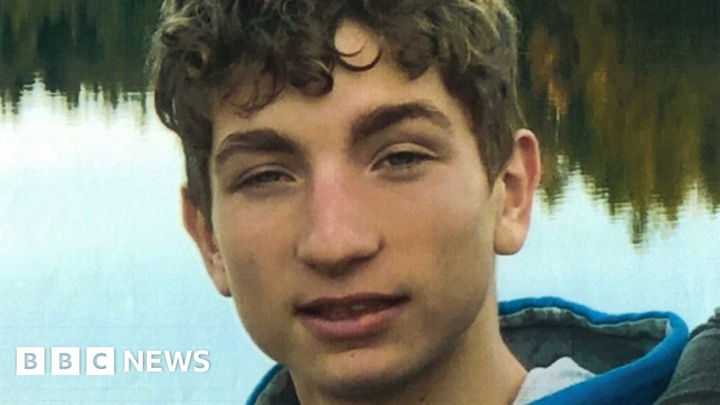 Edinburgh boy missing for three days is found - BBC News