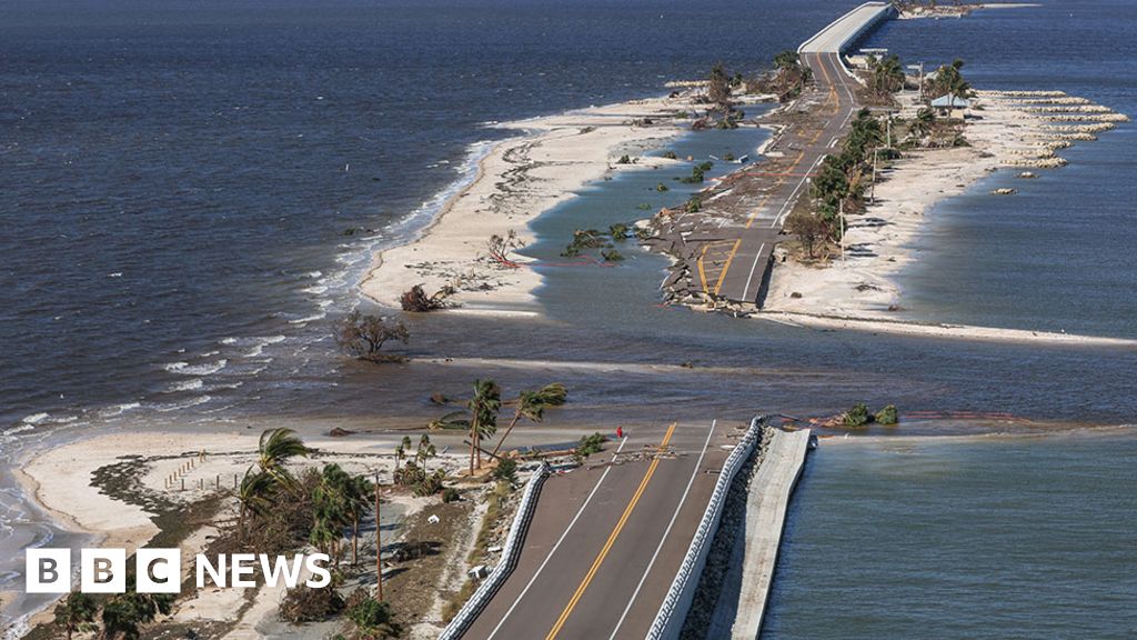 Hurricane Ian - Maps and images showing destruction - BBC News