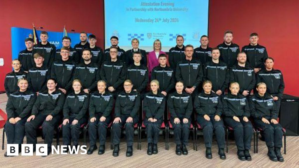 First Durham police officers on new training scheme sworn in - BBC News