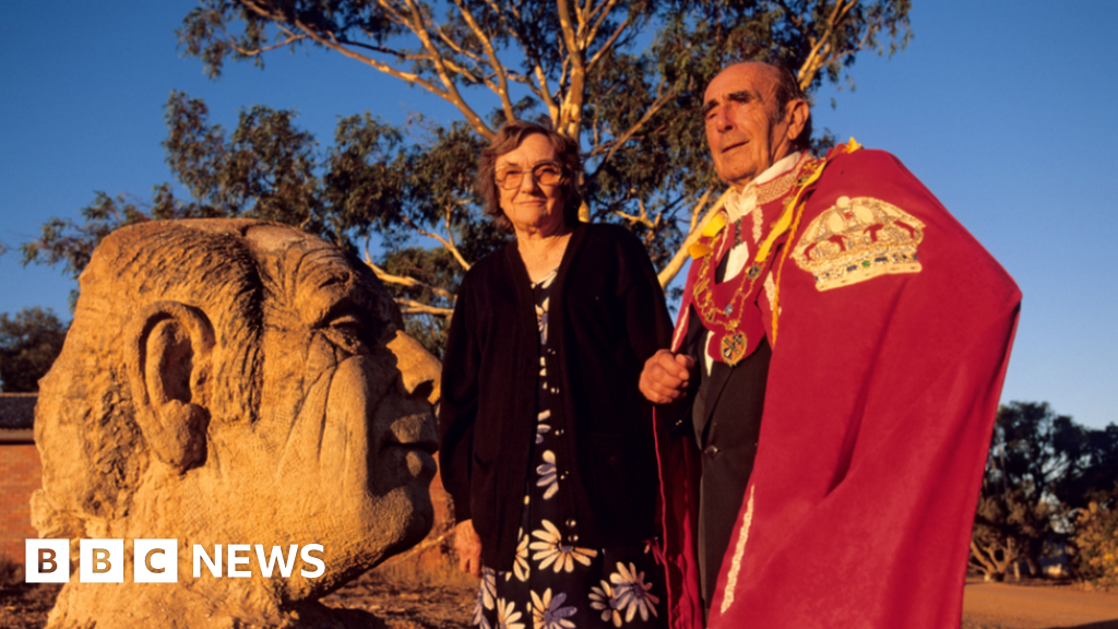 Australian micronation 'prince' abdicates after 46 years - BBC News
