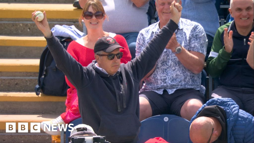 'Caught in the crowd!' - a man takes the catch of Shai Hope - BBC News