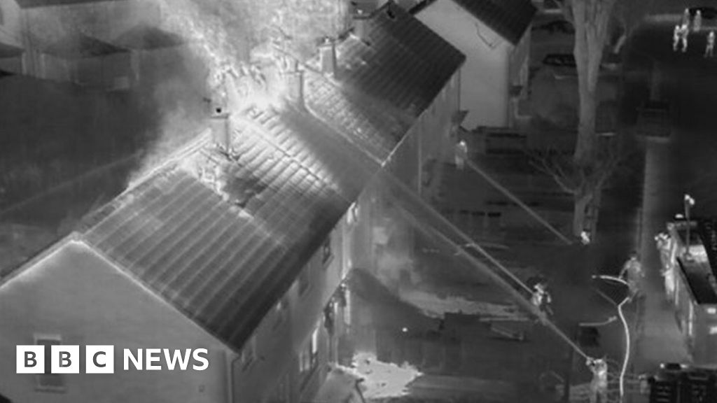 Six taken to hospital after Rochdale house fire - BBC News