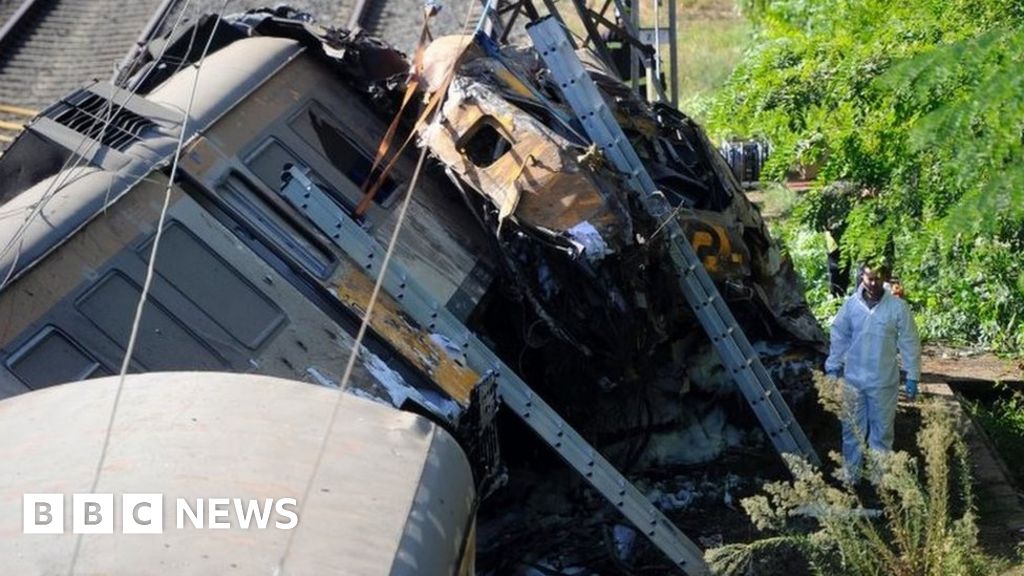 Spain train crash: At least four killed in derailment - BBC News