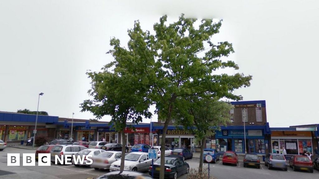 Two arrested over Leeds Polish shopkeeper abuse - BBC News