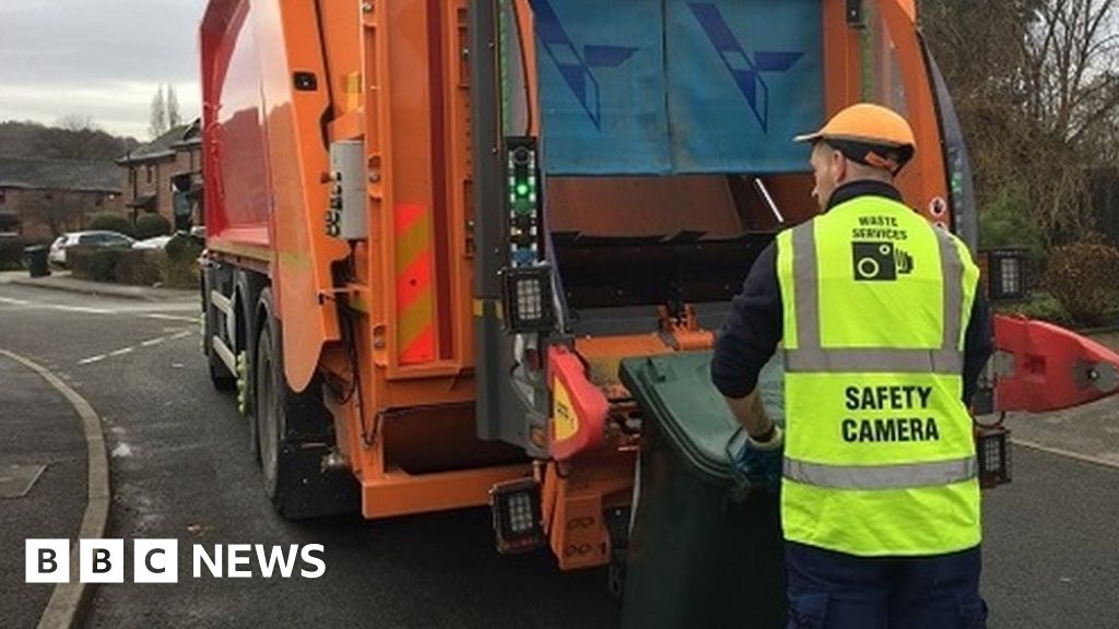 Bradford refuse collectors given body cameras to combat attacks - BBC News
