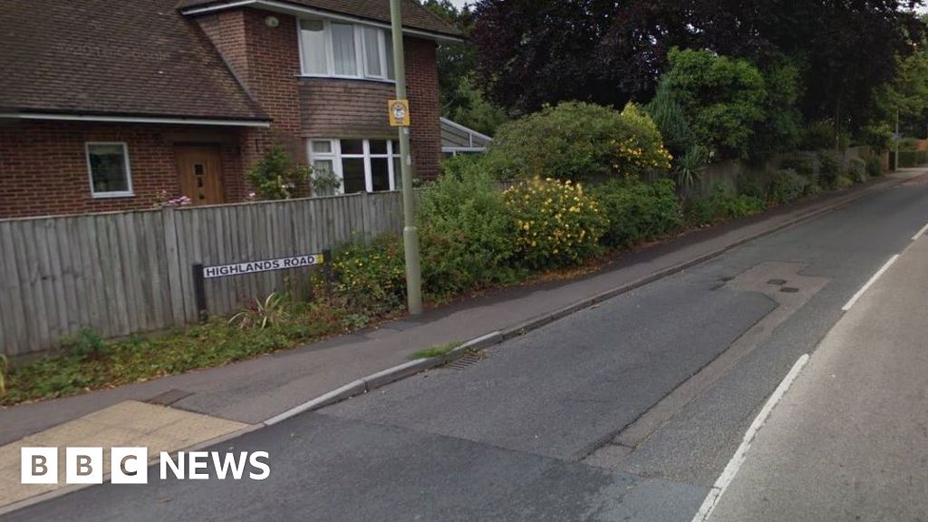 Fareham crash left cyclist with 'life-changing' injuries - BBC News