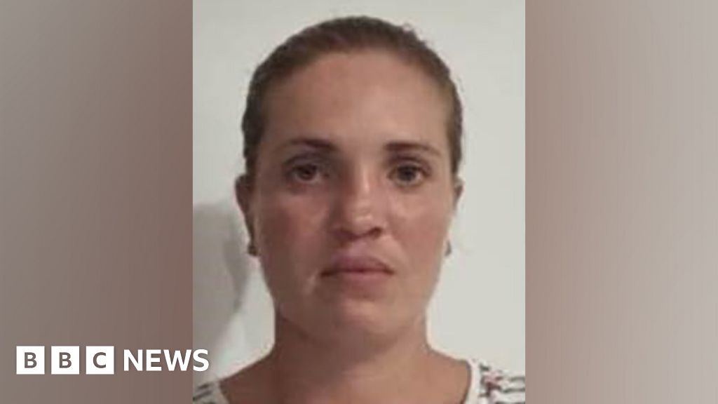 Knightsbridge Police Hunt For Hotel Worker Over £350k Jewellery Theft