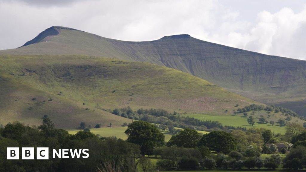Police thank Brecon Beacon visitors for sensible parking