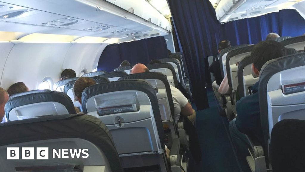 'Closer crew checks' needed after Germanwings crash - report - BBC News