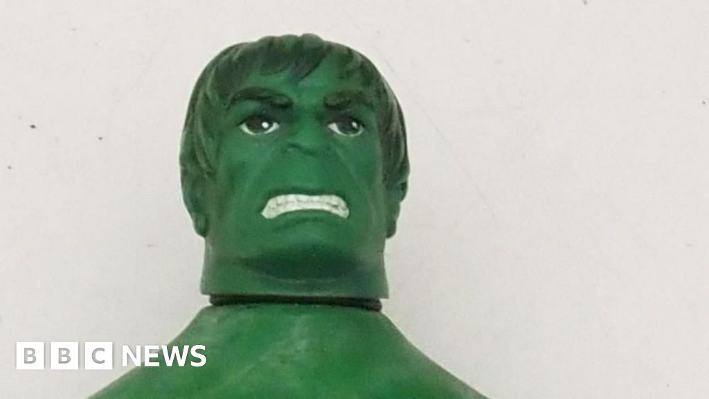 Auctioneer expects Marvel Hulk stretch toy to fetch up to £5,000 - BBC News