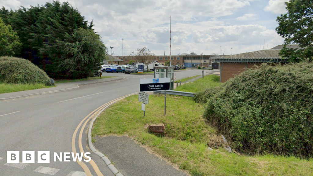 Drone spotted over Long Lartin prison dropping contraband