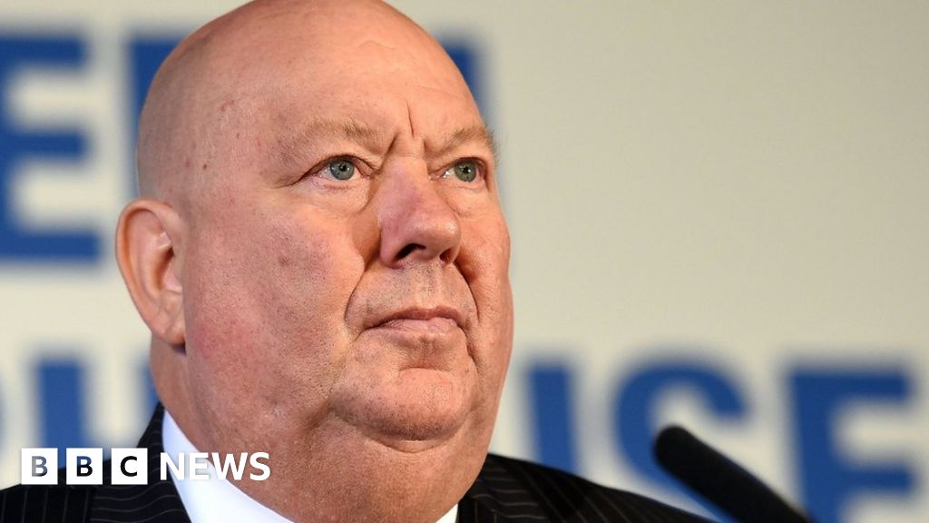 Liverpool mayor 'interviewed under caution' over fraud probe - BBC News