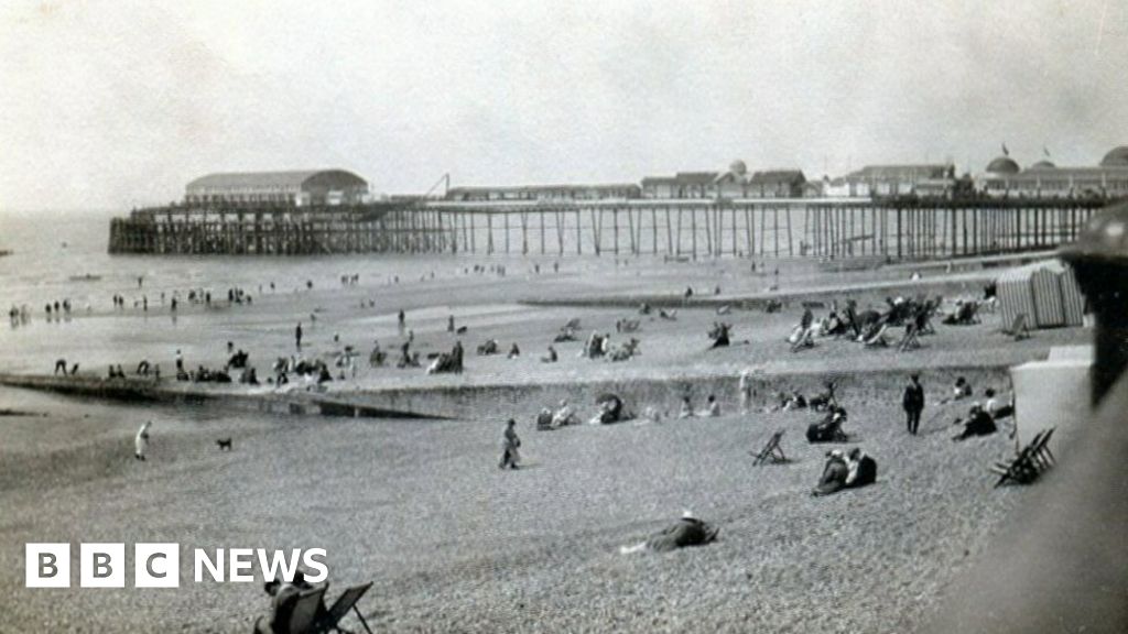 Hastings Pier: Memories of a golden age - BBC News
