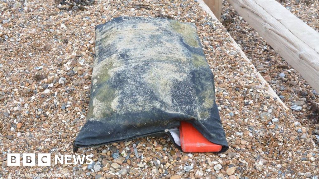 More suspected drugs wash up on Sussex coast - BBC News