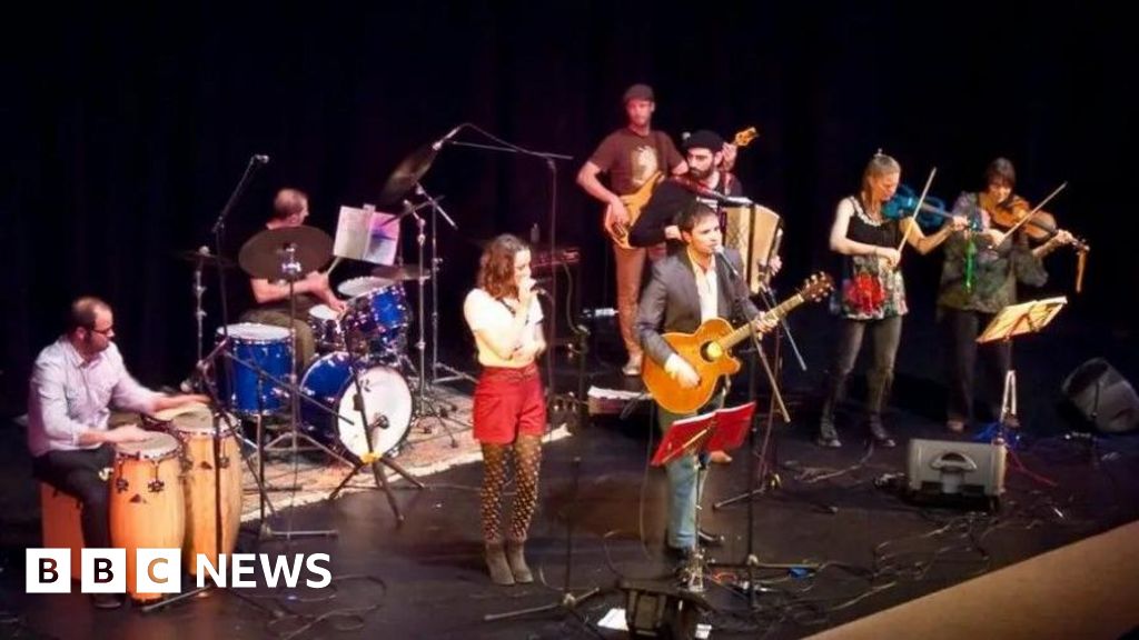 Jersey: Band record Jerriais version of national anthem