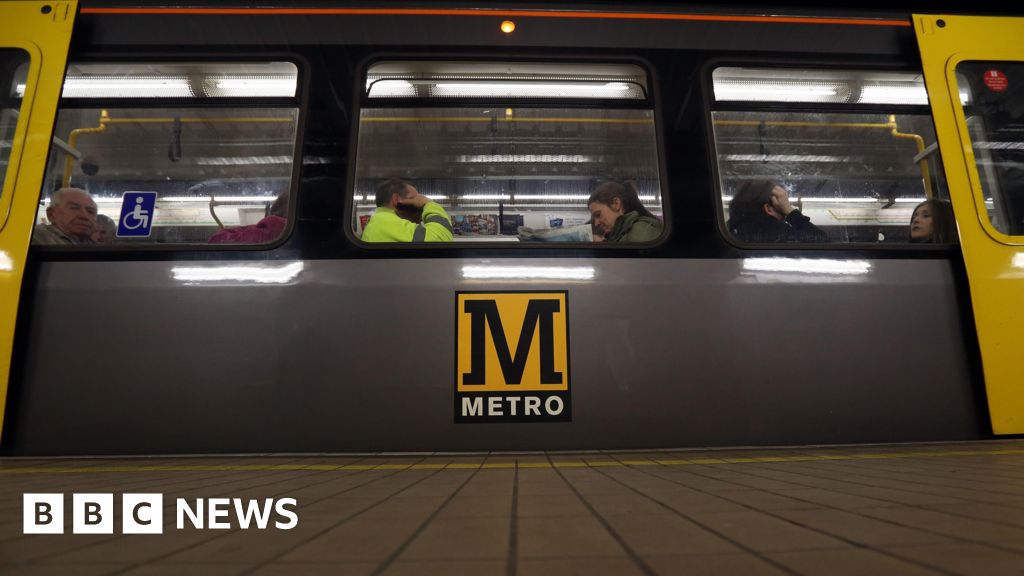 Tyne and Wear Metro closures to cause disruption until Easter - BBC News